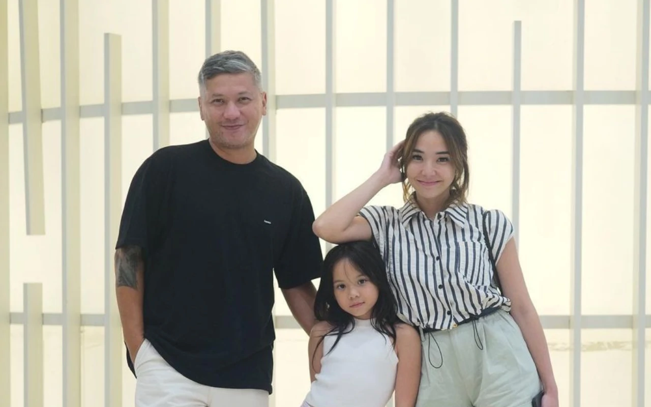 Gading dan Gisella Anastasia Diminta Rujuk usai Pose Kocak Bareng Gempi Bak Family Goals