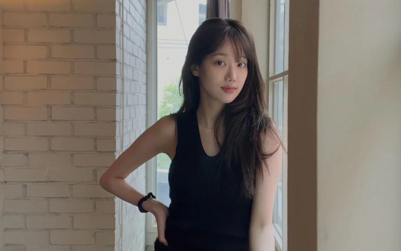 Lee Naeun Eks APRIL Perdana Pamer Aktivitas di Tengah Terpaan Rumor Kencan