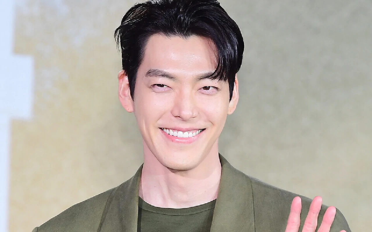 Kim Woo Bin Dipuji Tak Cuman Modal Tampang oleh Sutradara ‘Alienoid’