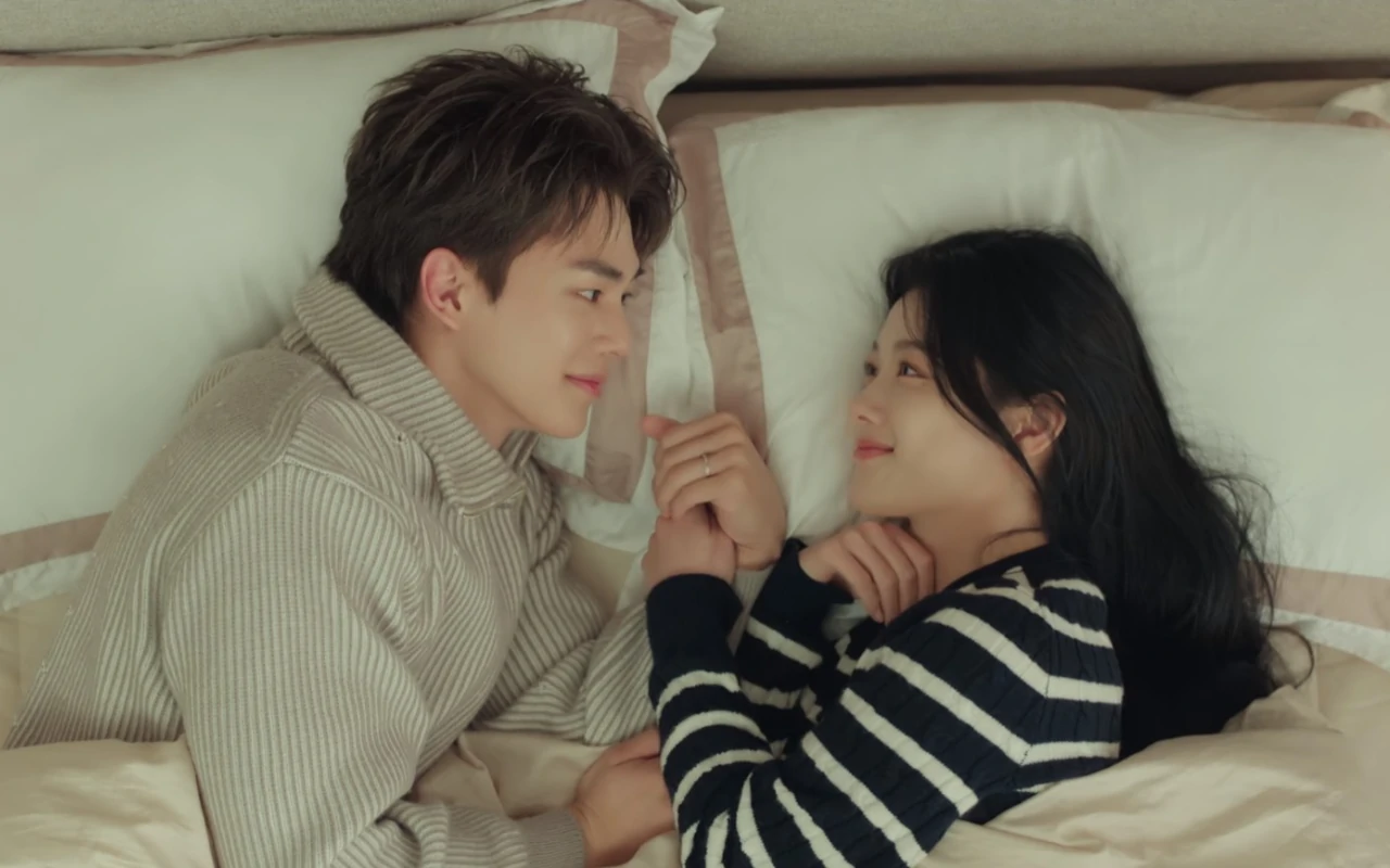 Cara Song Kang Jaili Kim Yoo Jung saat Syuting Ending 'My Demon' Jadi Bahan Gosip