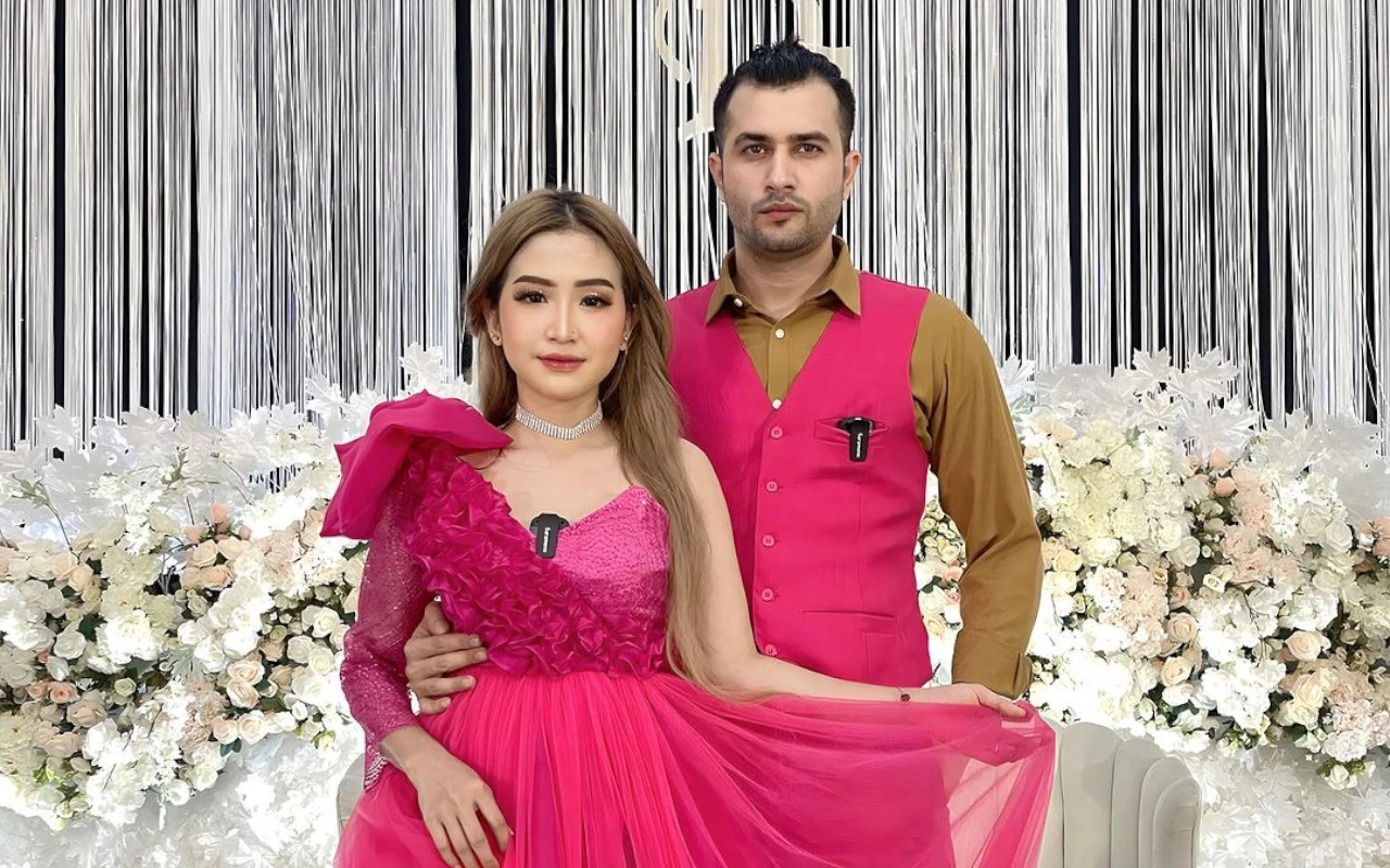 TikToker Akash Elahi Pulang ke Pakistan saat Istri Ngode Hancur di ...