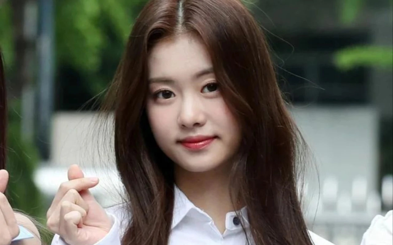 Kehadiran Kim Garam eks LE SSERAFIM di Upacara Kelulusan SMA Diantisipasi