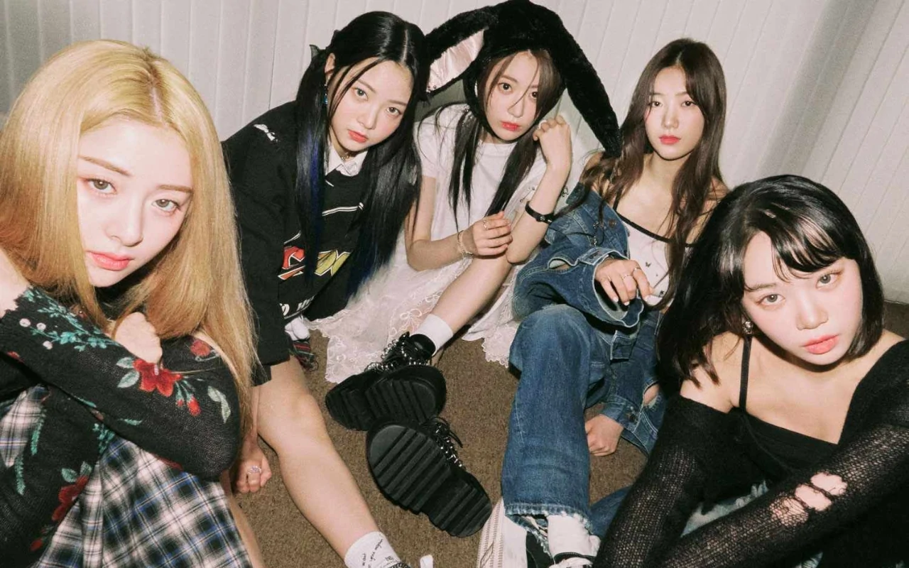 LE SSERAFIM Tampil Stunning Lewat MV 'Smart' meski Sempat Dituding Plagiat