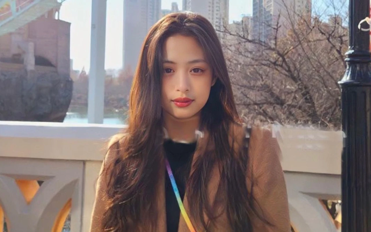 Visual Ahyeon di Foto Konsep Album Baru BABYMONSTER Paling Dinantikan