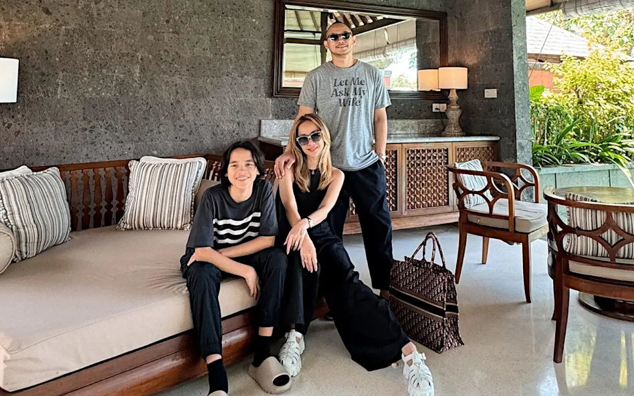 Noah Sinclair Putra BCL Adu Ganteng Bareng Tiko Aryawardhana saat Lebaran