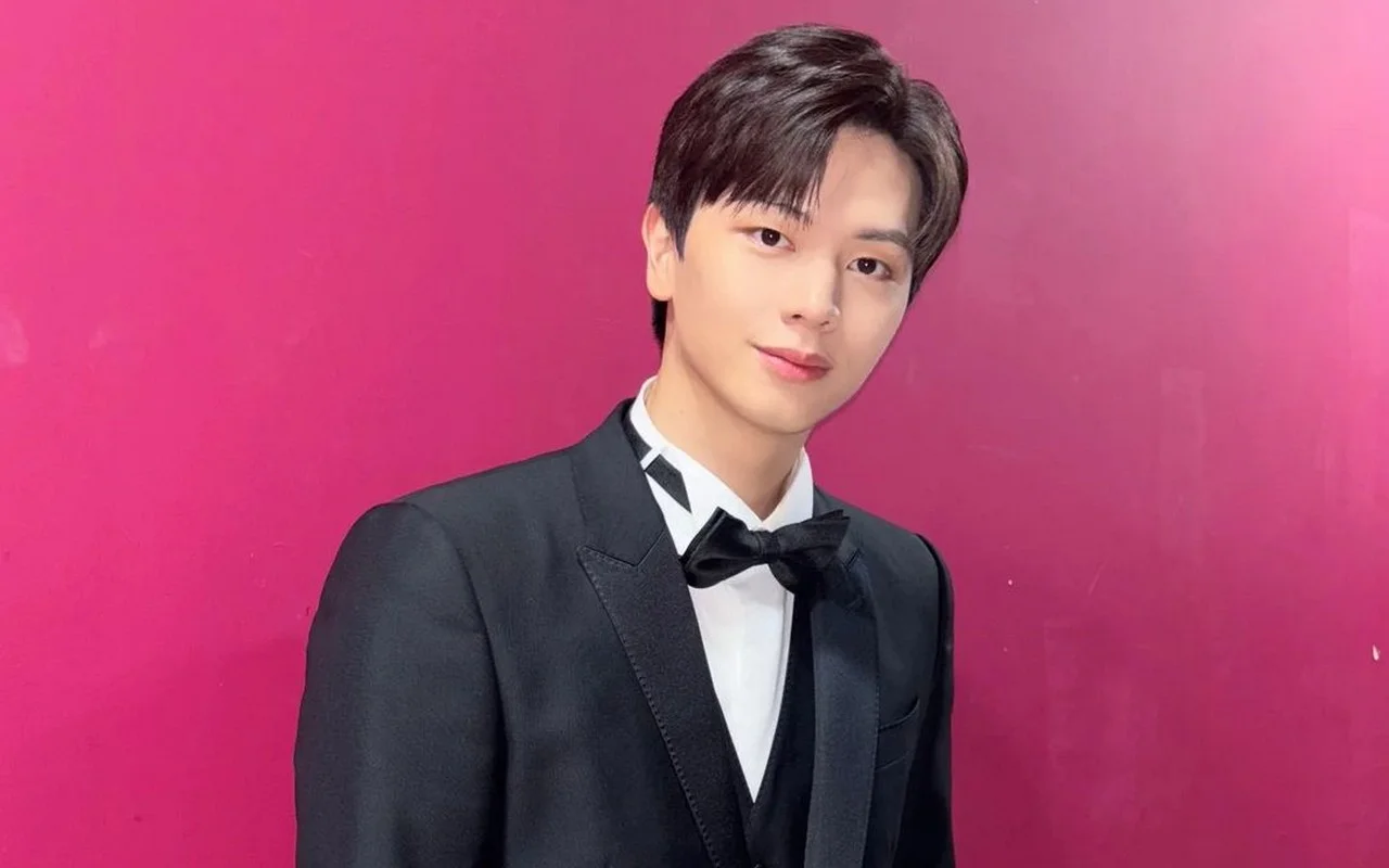 Sungjae BTOB cs Tampil Kocak Pakai Kostum Nyeleneh di Preview 'Amazing Saturday'