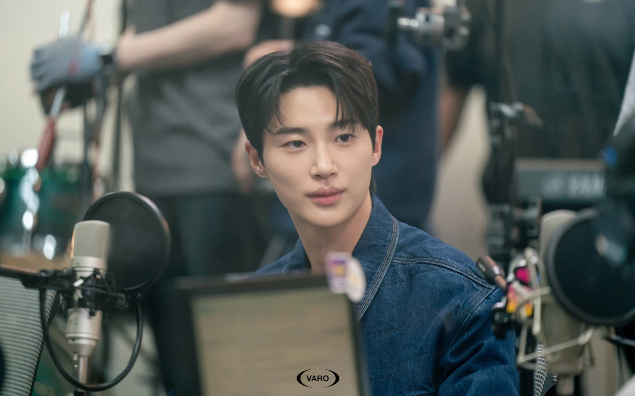 Byeon Woo Seok Diperlakukan Beda Drastis oleh Staf 'Running Man'