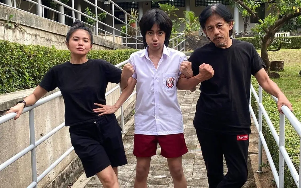 Putra Tampan Epy Kusnandar Ceria Rayakan Ultah kala Ibu Jenguk Ayah di ...