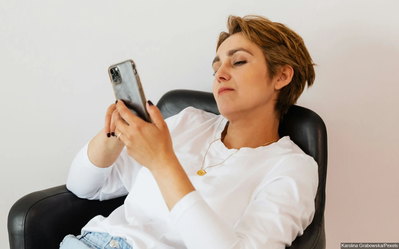 Apatis Adalah: Membongkar Arti dan Dampaknya terhadap Kehidupan Sosial