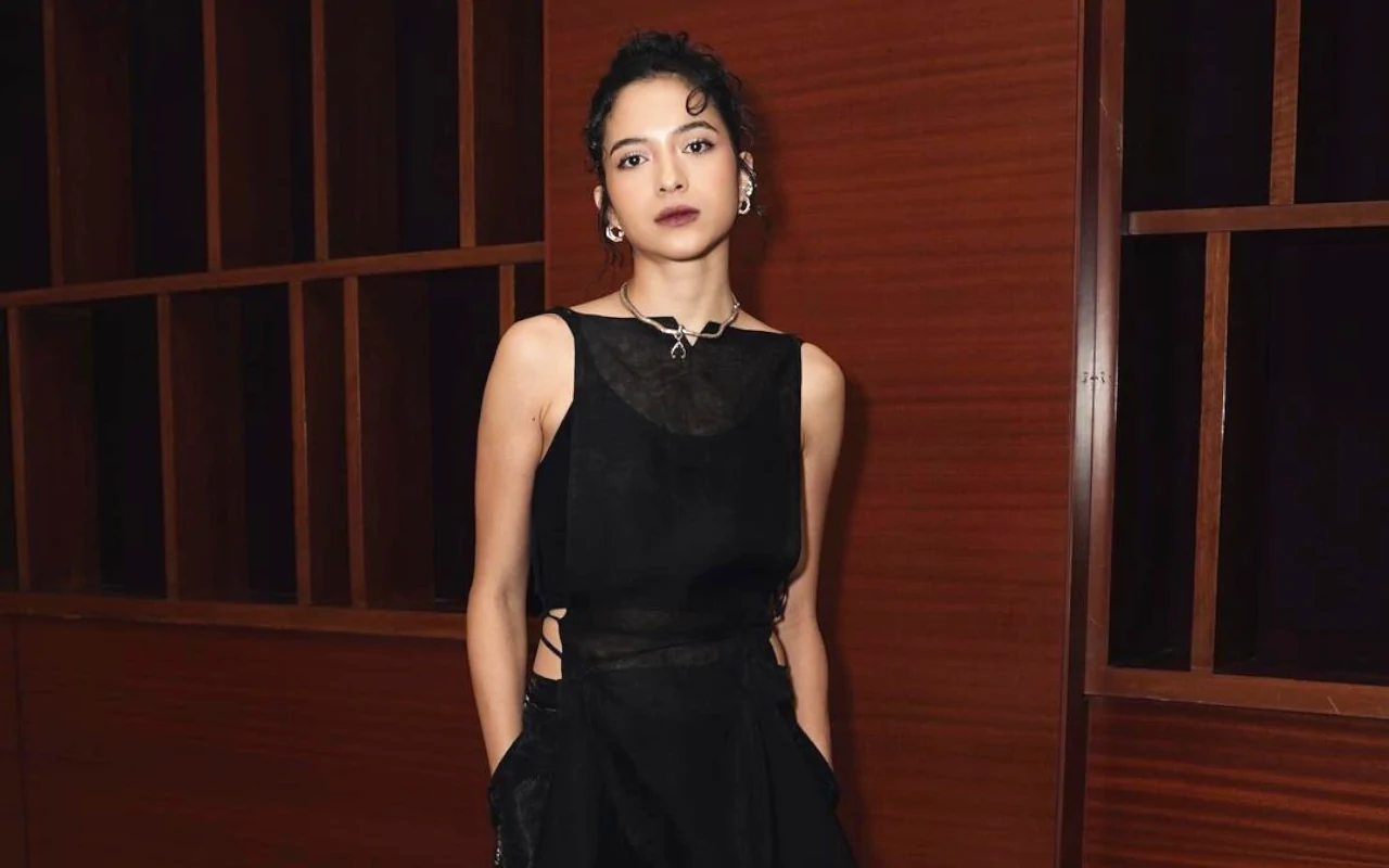 Putri Marino Cantik Menyala Dibalut Gaun Merah di Red Carpet Cannes ...