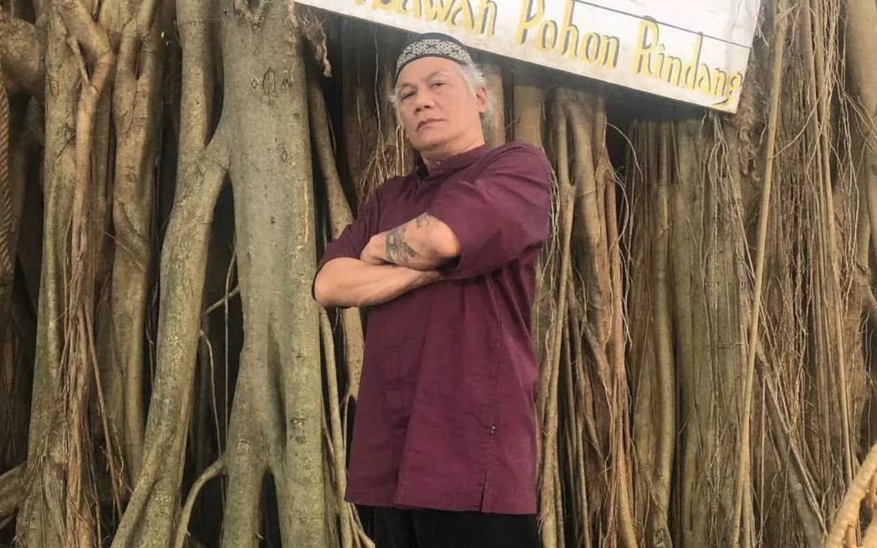 Tio Pakusadewo: Perjalanan Karir dan Kehidupan Sebagai Aktor Ternama ...