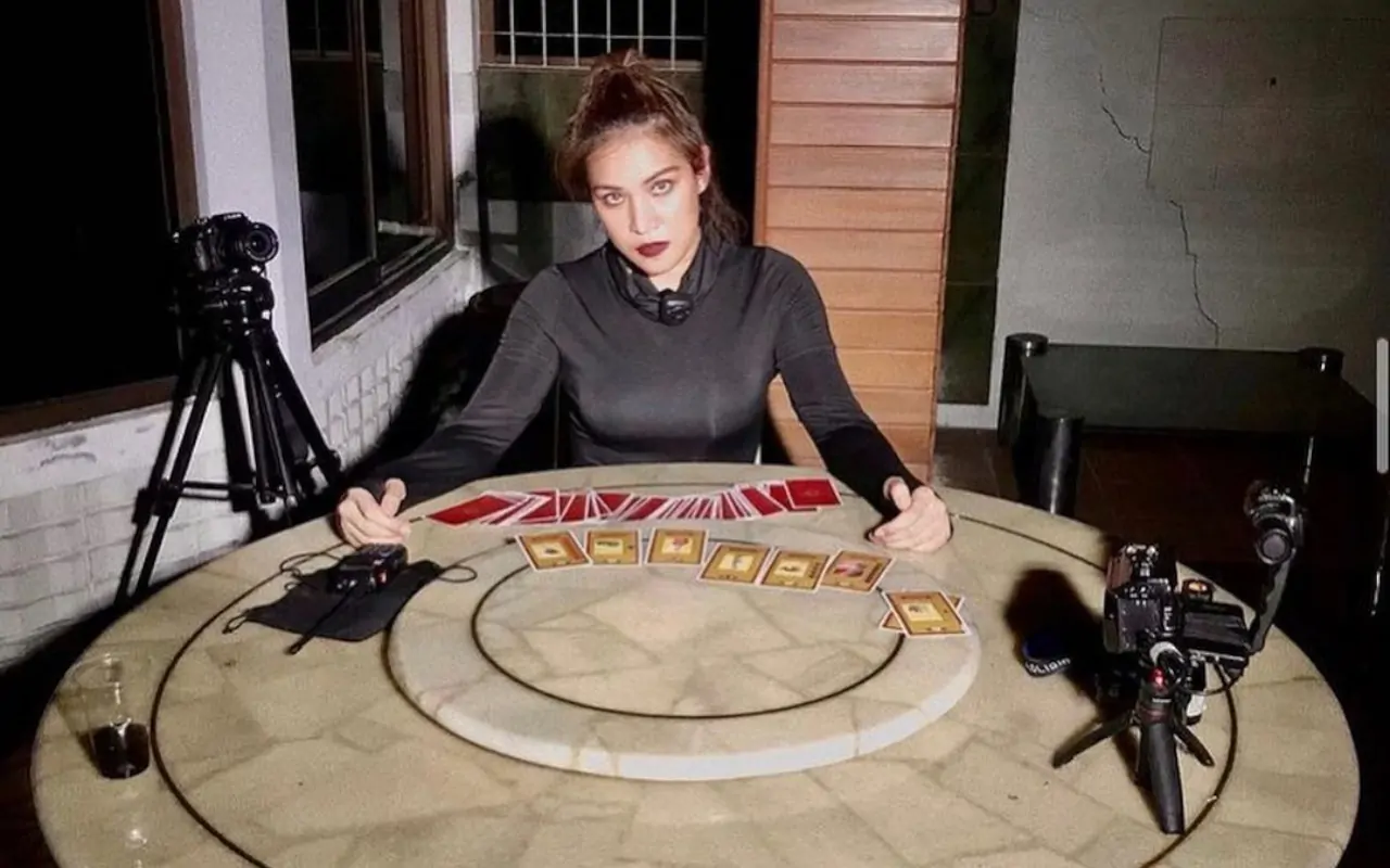 Wanita Indigo Chaca Caroline Spill Firasat Ngeri usai Isu 2 DPO ...