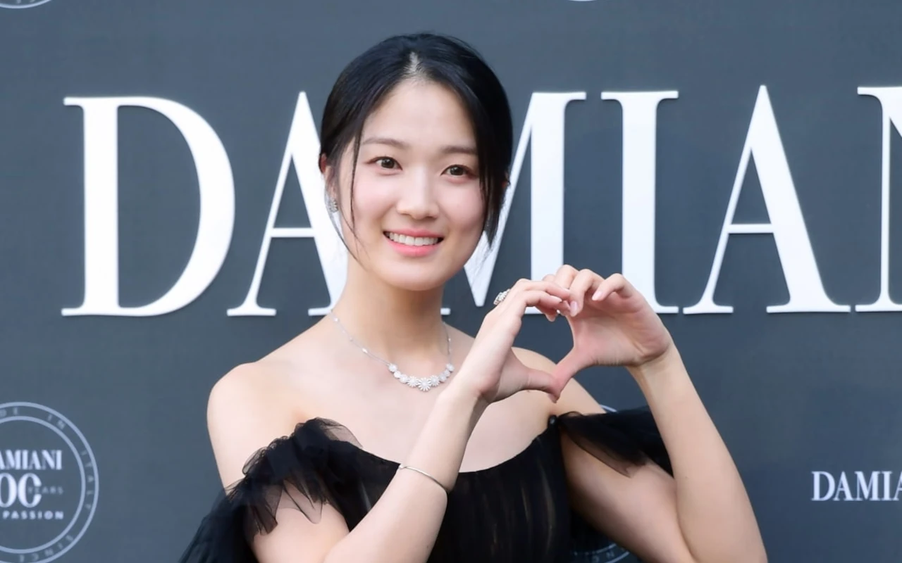 Kim Hye Yoon Jawab Bijak saat Diminta Pilih Byeon Woo Seok Vs Song Geon Hee