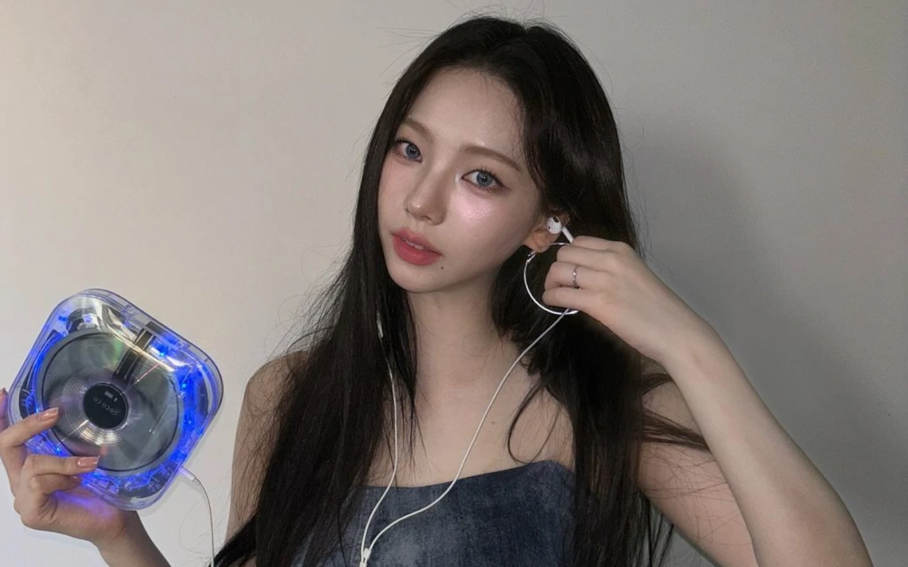 Karina aespa Nyaris Lewatkan Momen Legendaris Lempar Pitch di Pertandingan Bisbol