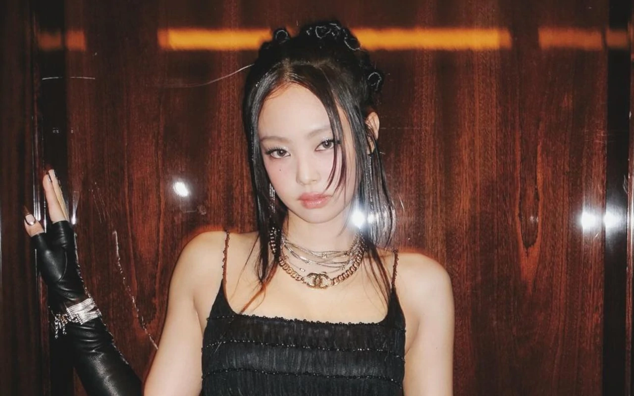 Jennie BLACKPINK Tampilkan Style Berbeda di After Party La Casa Jacquemus