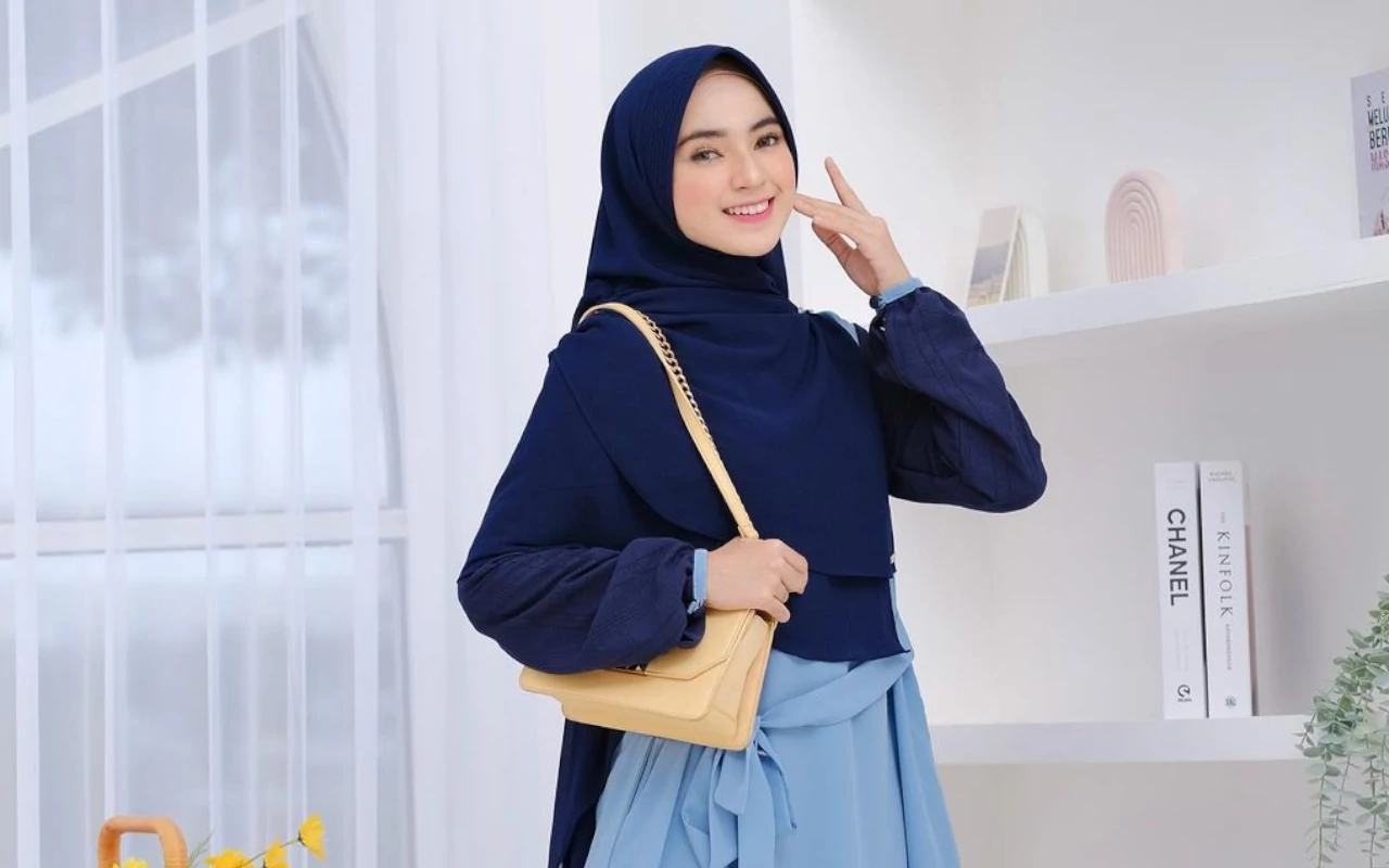 Geger Selebgram Cantik Aida Selvia Tuding Suami Ngamar Bareng Pelakor ...