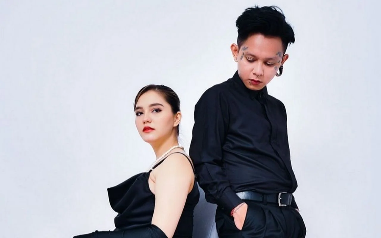 Juliette Angela Istri Sexy Goath Perdana Bantah Selingkuh dengan Anji