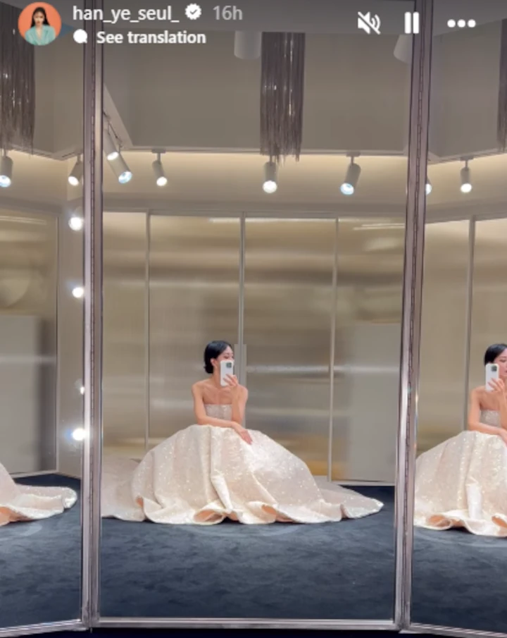 Bodi Sempurna Han Ye Seul saat Kenakan Gaun Pengantin Buat Takjub