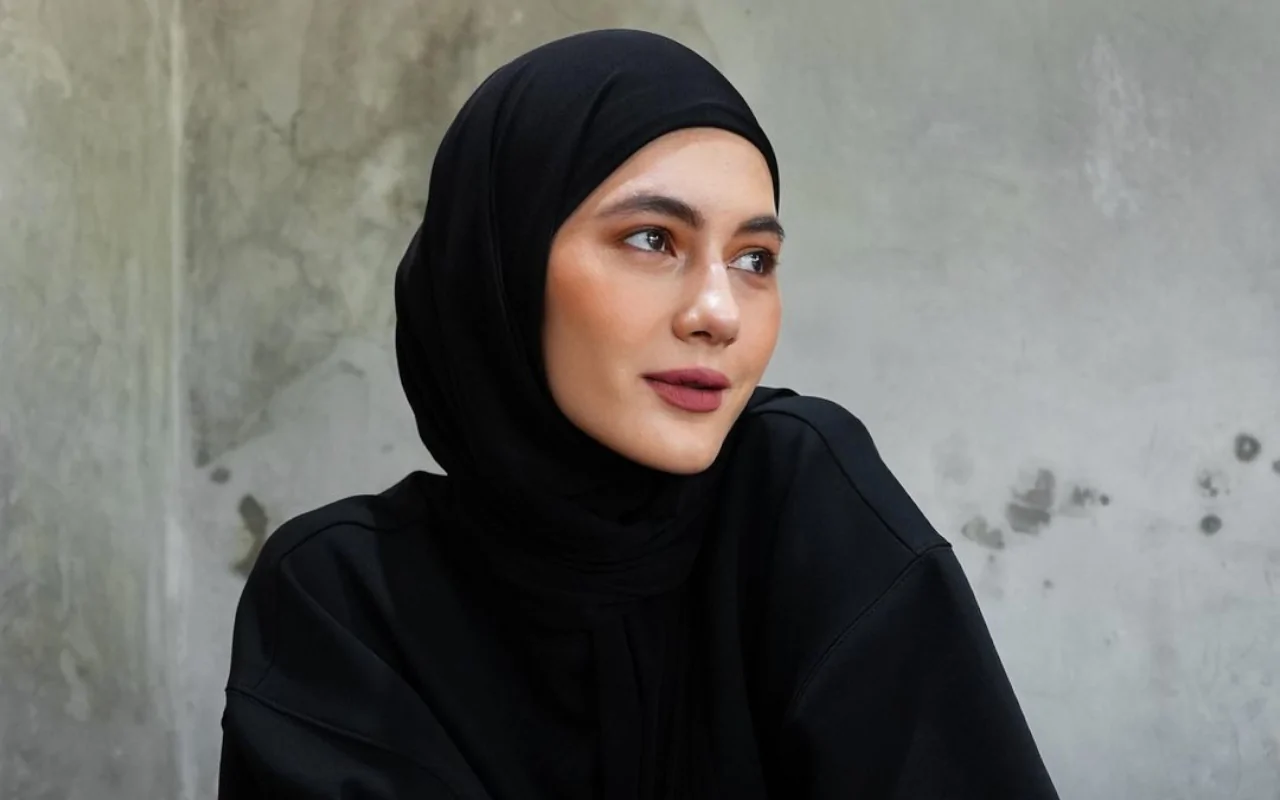 Paula Verhoeven Bagikan Nasihat soal Ambisi dan Akhirat saat Umrah Tanpa Baim Wong