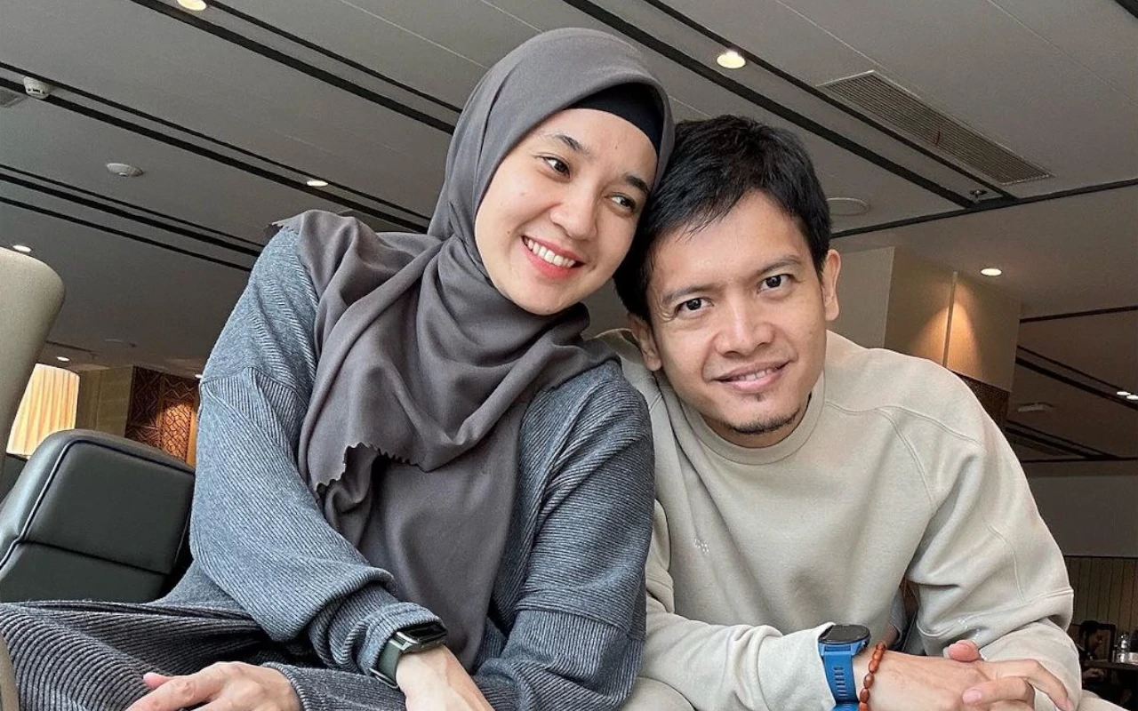 Doa Dimas Seto Buat Dhini Aminarti So Sweet saat Sahabat Bantah Isu Selingkuhan Paula