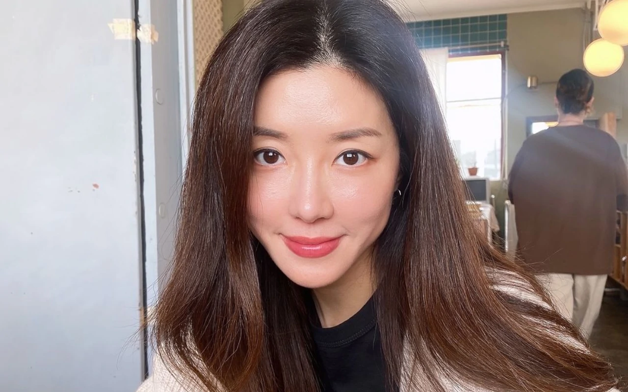 Park Han Byul Jaga Ketat Suaminya yang Terlibat Skandal Burning Sun