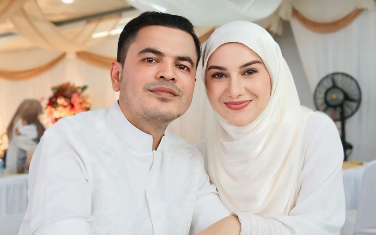 Wajah Irish Bella dan Suami Plek Ketiplek Bukti Berjodoh saat Tertawa ...