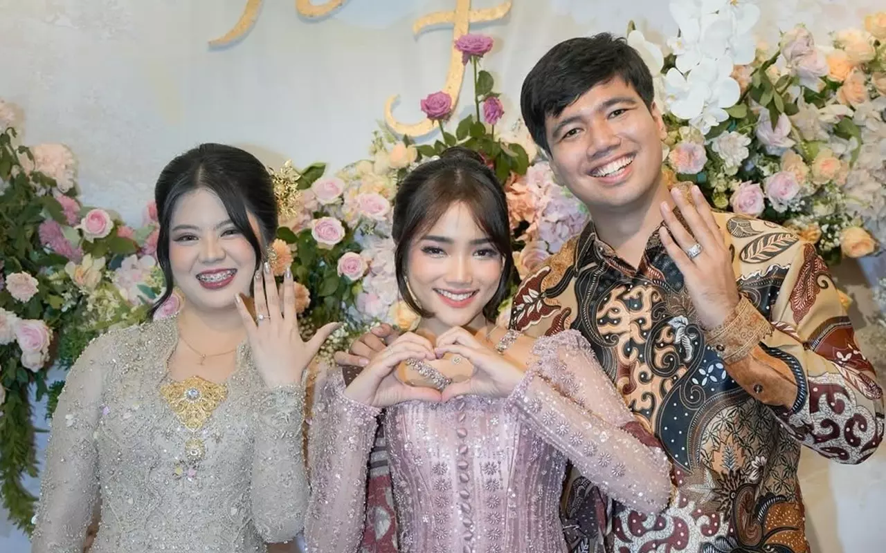 Fuji An Curcol Kocak Jadi Topping Dunia saat Lihat Foto Prewed Frans Faisal dan Calon Istri