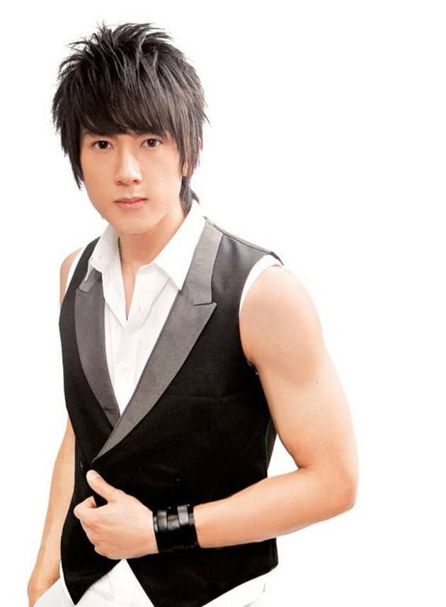 Gambar Foto Wu Chun Juga Sebagai Instruktur Gym - Foto 2 dari 20