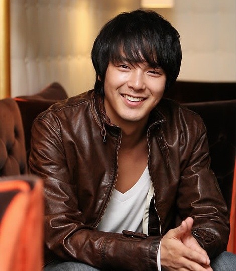 Park Yong Ha: Berita, Foto, Video, Lirik Lagu, Profil & Bio | Halaman ...