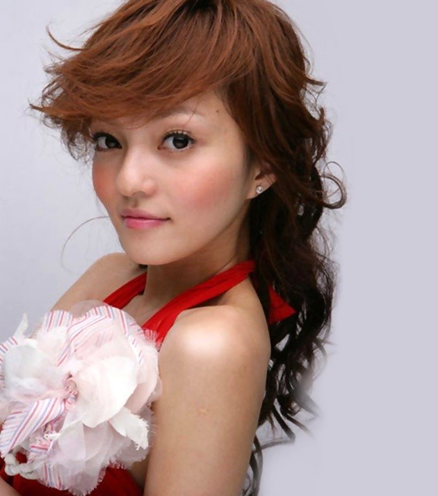 Foto Angela Zhang Menjadi Model Iklan Produk Elektronik - Foto 2 dari 20