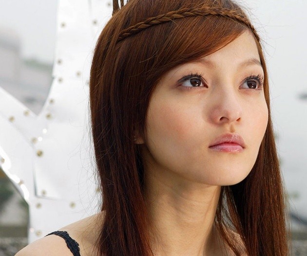 Foto Angela Zhang Menjadi Seorang Penyanyi Wanita Terbaik - Foto 2 dari 20