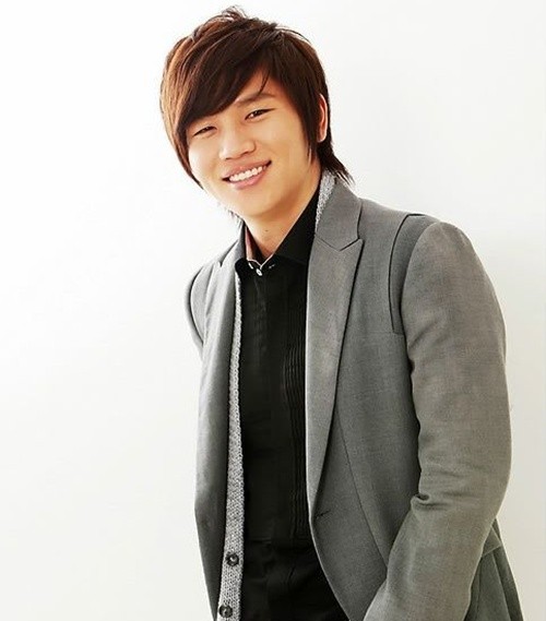 Foto K.Will dengan Gaya Rappernya - Foto 2 dari 24