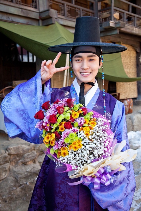 Gambar Foto Lee Min Ho Saat Syuting The Moon That Embraces the Sun ...