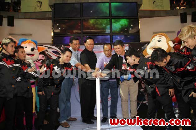 Gambar Foto XO-IX di Jumpa Pers Film Animasi 3D 'Dufan Defender' - Foto ...