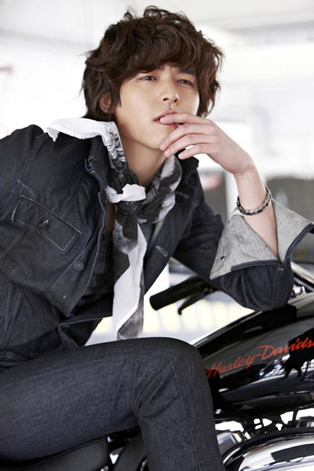 Foto Lee Jang Woo adalah Aktor dan Penyanyi asal Korea Selatan - Foto 2 ...