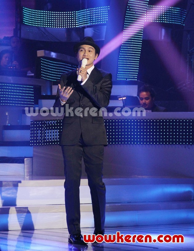 Gambar Foto Anji di Konser SCTV Masterpiece of Koes Plus - Foto 2 dari 73
