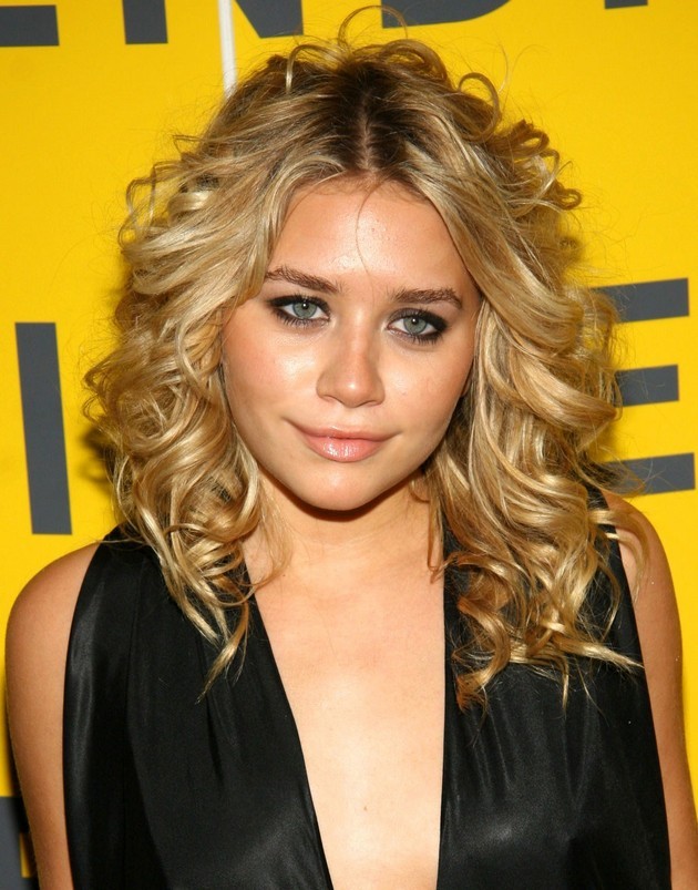 Gambar Foto Ashley Olsen di Suatu Acara Fashion - Foto 2 dari 29