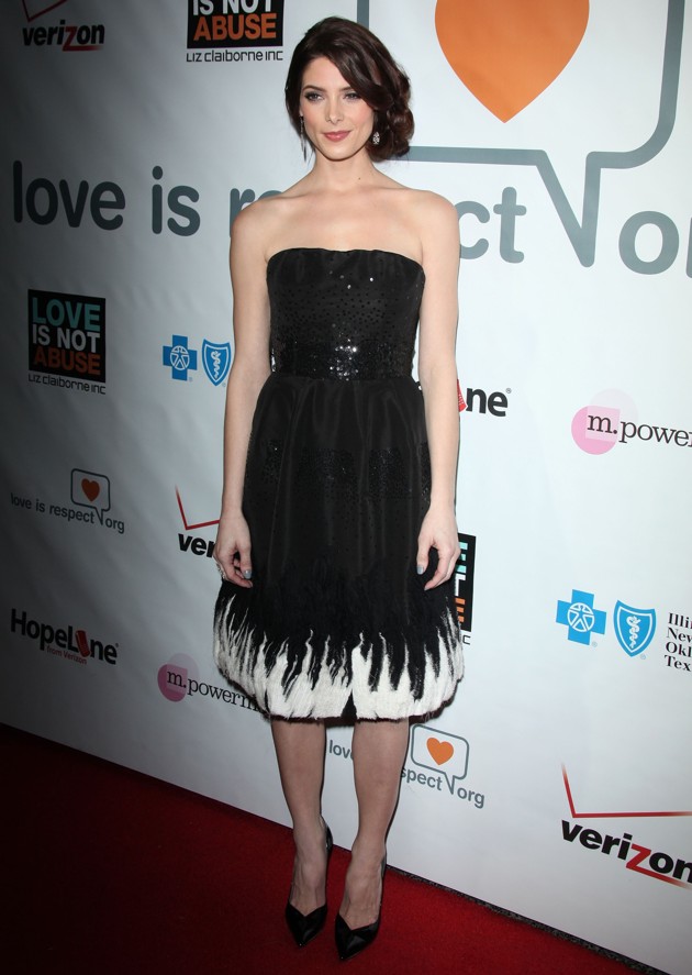 Gambar Foto Ashley Greene di Launching 'Louder Than Words' - Foto 2 dari 30