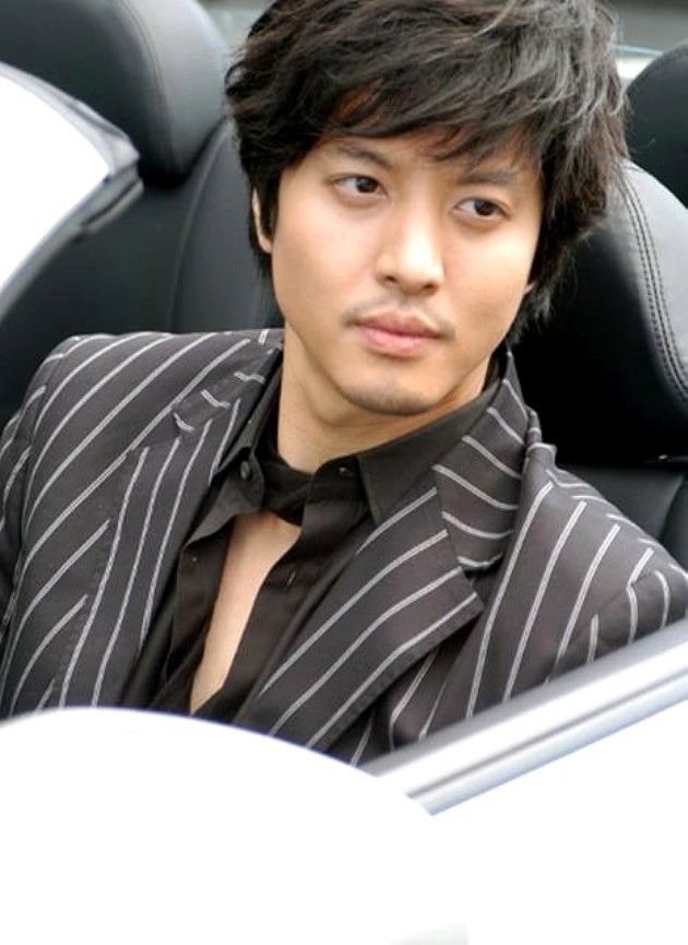 Foto Lee Dong Gun di Film 'Family' - Foto 2 dari 30