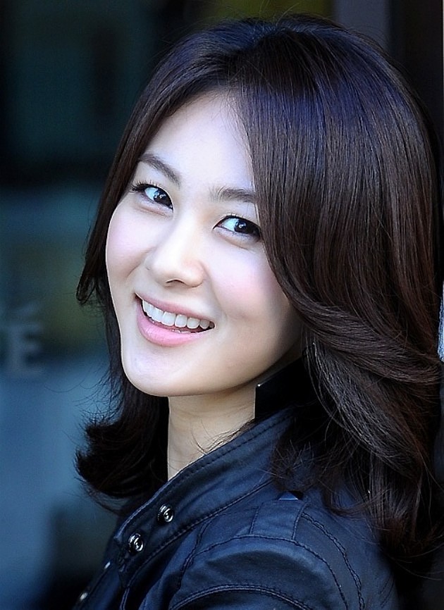 Gambar Foto Son Eun Seo Menjadi Kim Mi-Jin di 'Flames of Desire' - Foto ...
