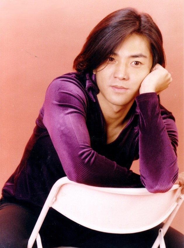 Gambar Foto Ekin Cheng Photoshoot - Foto 2 dari 20