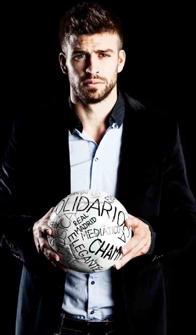 Gambar Foto Gerard Pique Photoshoot - Foto 2 dari 19