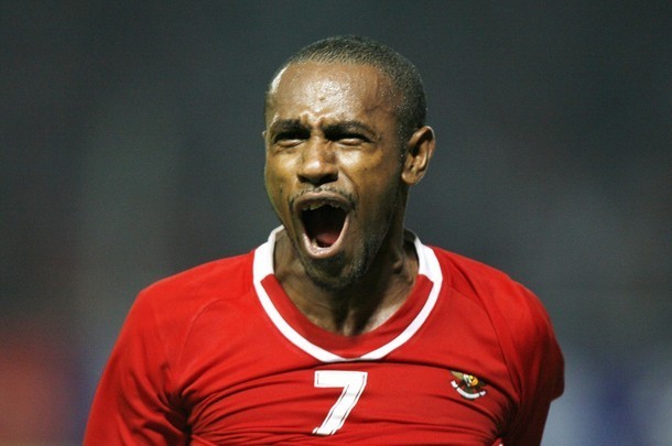 Gambar Foto Boaz Solossa Ketika Membela Timnas - Foto 2 dari 20