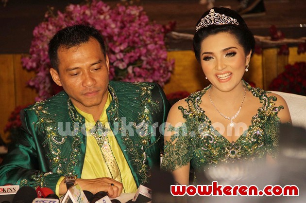 Gambar Foto Aurel Hermansyah di Resepsi Pernikahan Anang Hermansyah dan ...