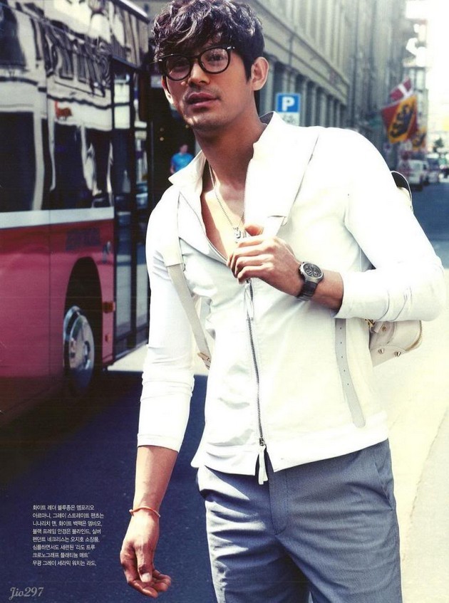 Gambar Foto Oh Ji Ho di Majalah MR Style - Foto 2 dari 20