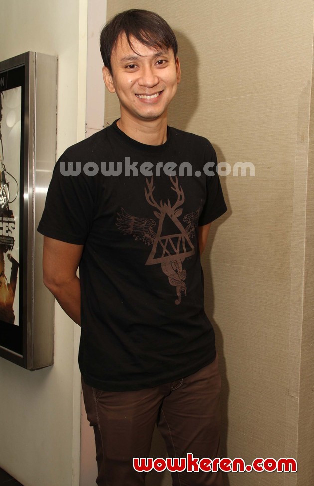 Vincent Rompies: Berita, Foto, Video, Lirik Lagu, Profil & Bio ...