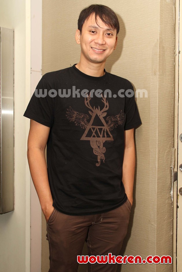 Vincent Rompies: Berita, Foto, Video, Lirik Lagu, Profil & Bio ...