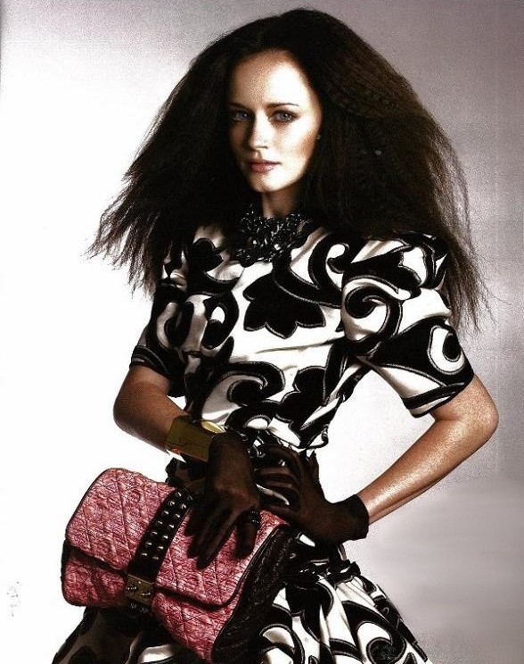 Foto Alexis Bledel Red Carpet, Liburan, Keluarga dan Pasangan, Sosmed ... Foto Alexis Bledel Red Carpet, Liburan, Keluarga dan Pasangan, Sosmed ...