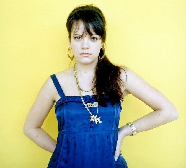 Gambar Foto Lily Allen Berpose Untuk Promo Album 'Alright, Still ...