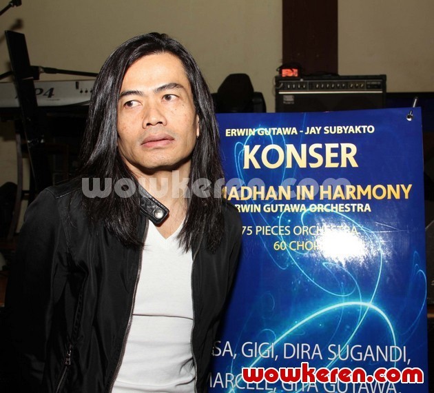 Gambar Foto Jay Subiyakto Saat Jumpa Pers 'Ramadhan in Harmony' - Foto ...